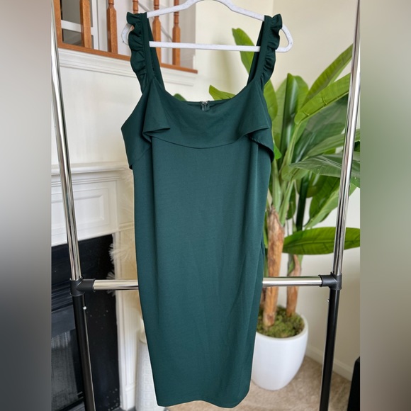 Almost Famous | Dresses | Almost Famous Emerald Green Dress | Poshmark